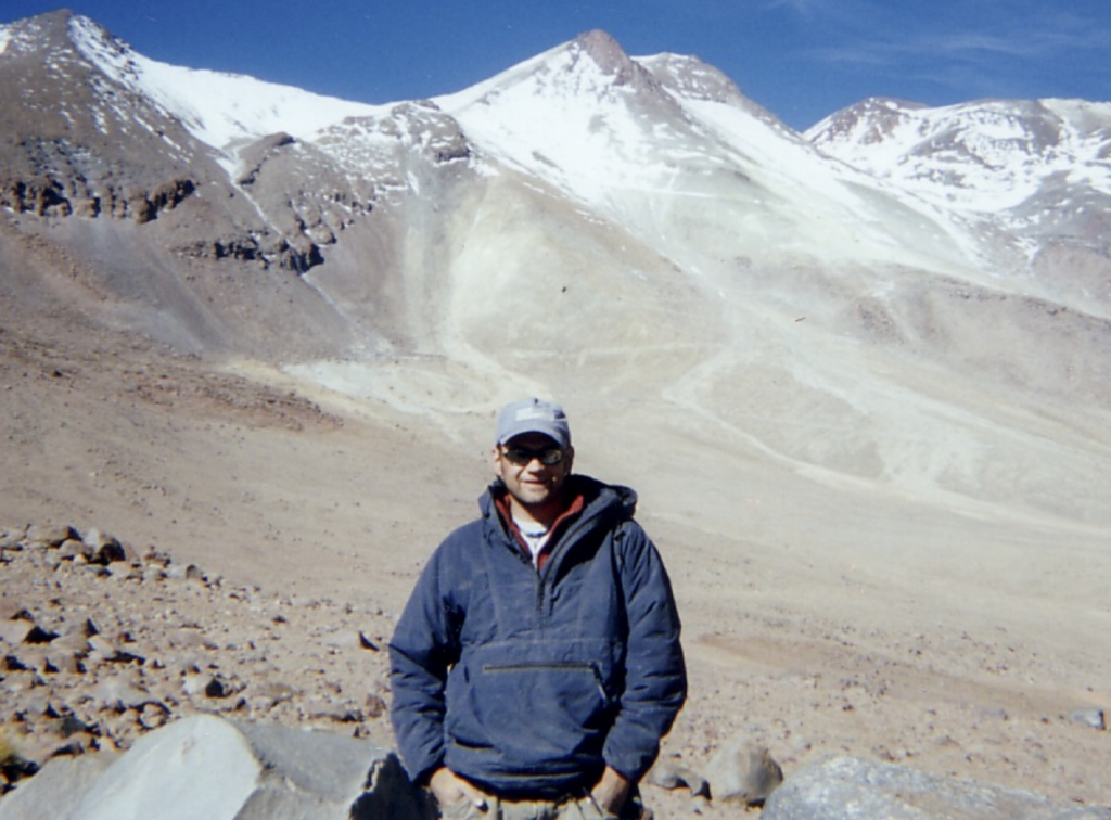 International Faculty Spotlight: Erik Klemetti - Bridging Borders